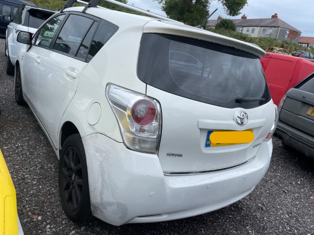 Used 2011 TOYOTA VERSO for sale at online auction | RAW2K