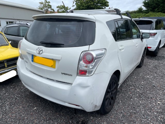 Used 2011 TOYOTA VERSO for sale at online auction | RAW2K