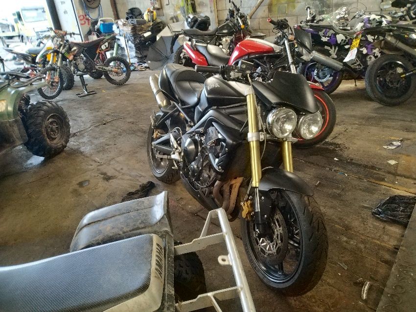 Used TRIUMPH 3000 for sale at online auction | RAW2K