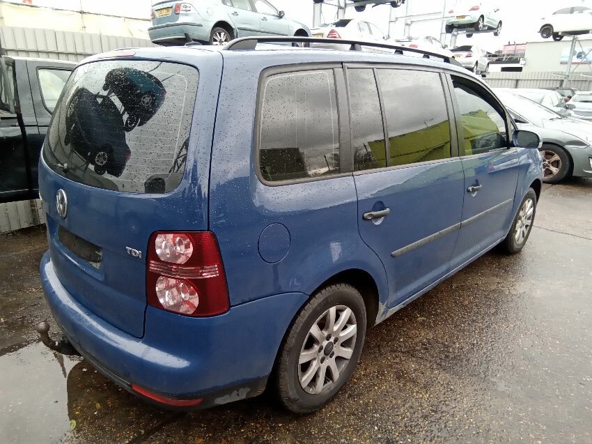 Used 2008 VOLKSWAGEN TOURAN for sale at online auction | RAW2K