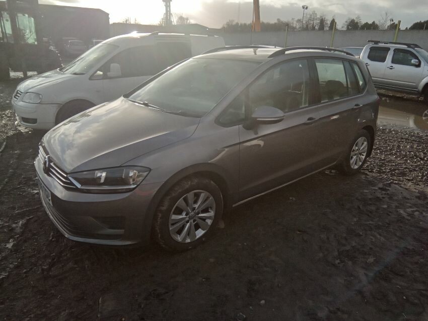 Used 2015 VOLKSWAGEN GOLF SV for sale at online auction | RAW2K