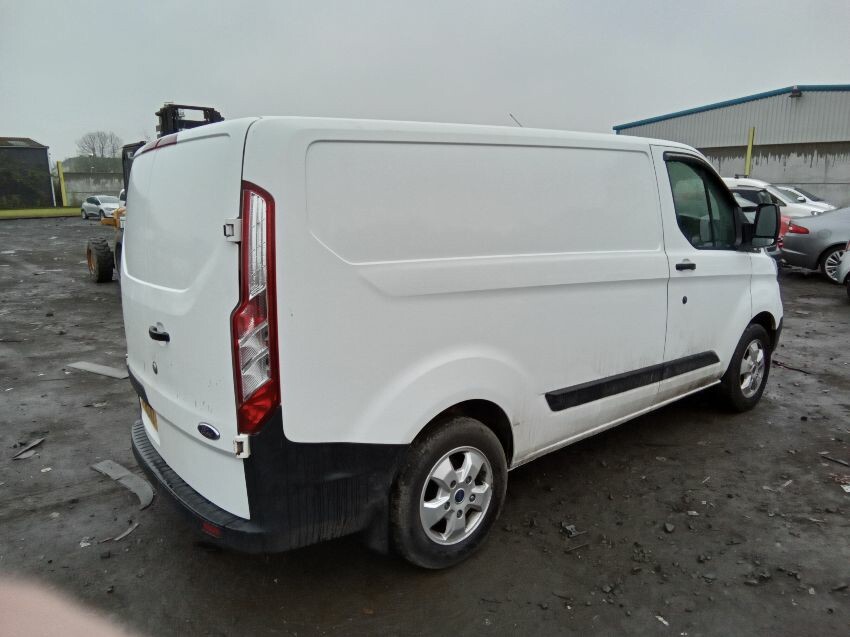 Used 2018 FORD TRANSIT CUSTOM for sale at online auction | RAW2K