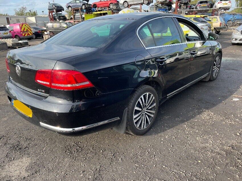 Used 2012 VOLKSWAGEN PASSAT for sale at online auction | RAW2K