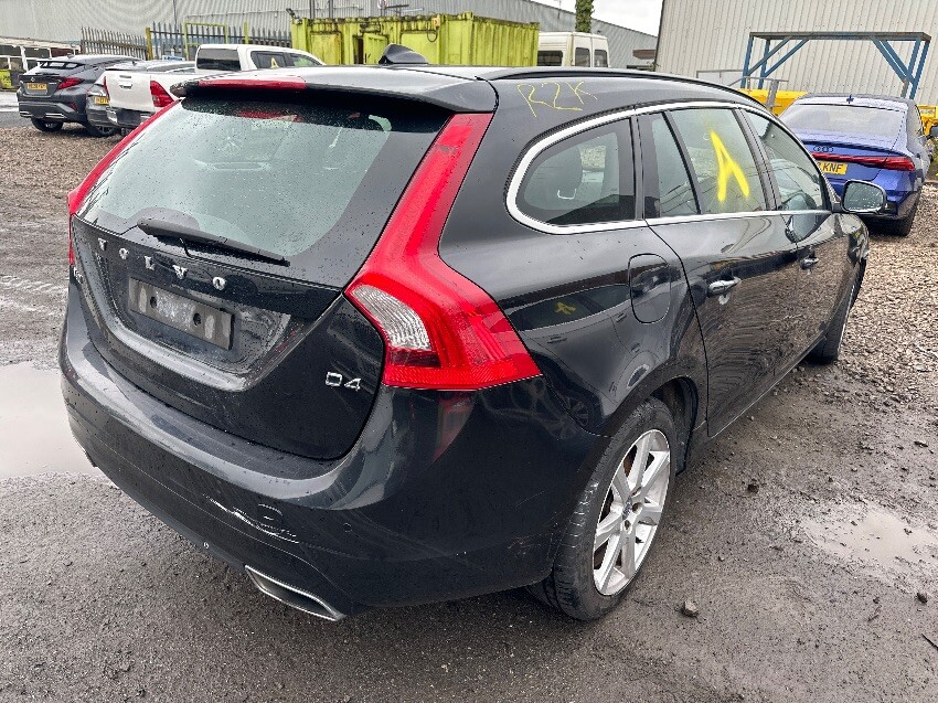 Used 2015 VOLVO V60 for sale at online auction | RAW2K