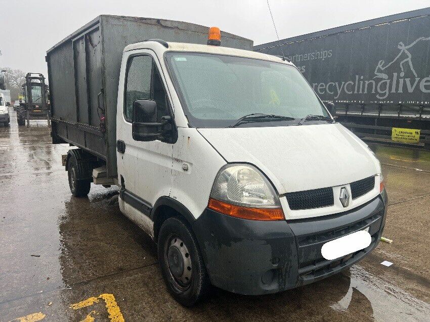 Used 2006 RENAULT MASTER for sale at online auction | RAW2K