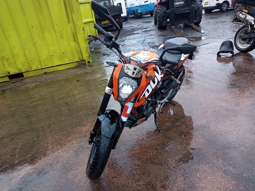 Used 2016 KTM 125 DUKE 15 for sale at online auction | RAW2K