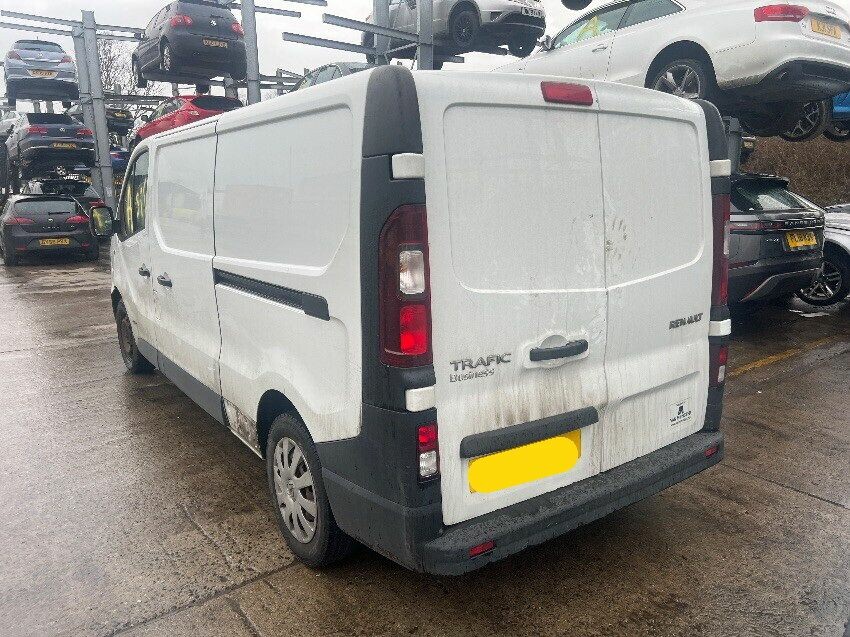 Used 2015 RENAULT TRAFIC for sale at online auction | RAW2K