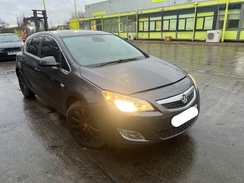 Used 2010 VAUXHALL ASTRA for sale at online auction | RAW2K