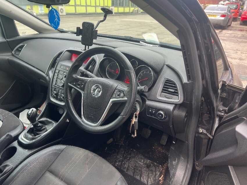 Used 2012 VAUXHALL ASTRA for sale at online auction | RAW2K