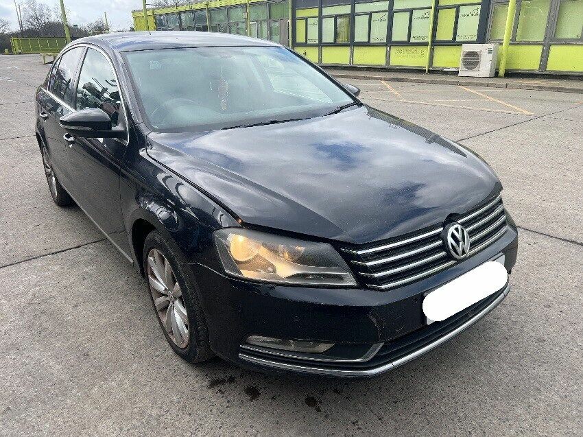 Used 2013 VOLKSWAGEN PASSAT for sale at online auction | RAW2K