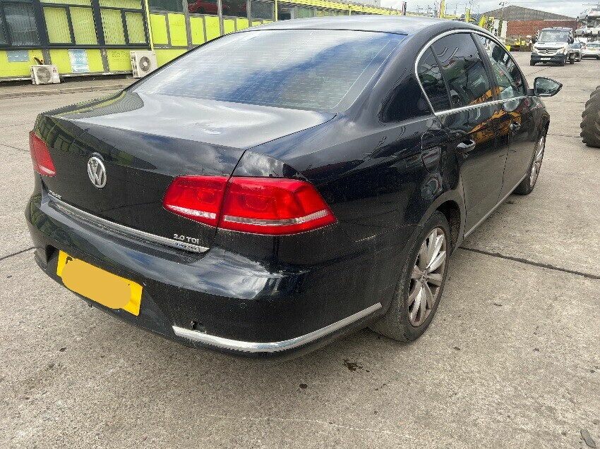 Used 2013 VOLKSWAGEN PASSAT for sale at online auction | RAW2K