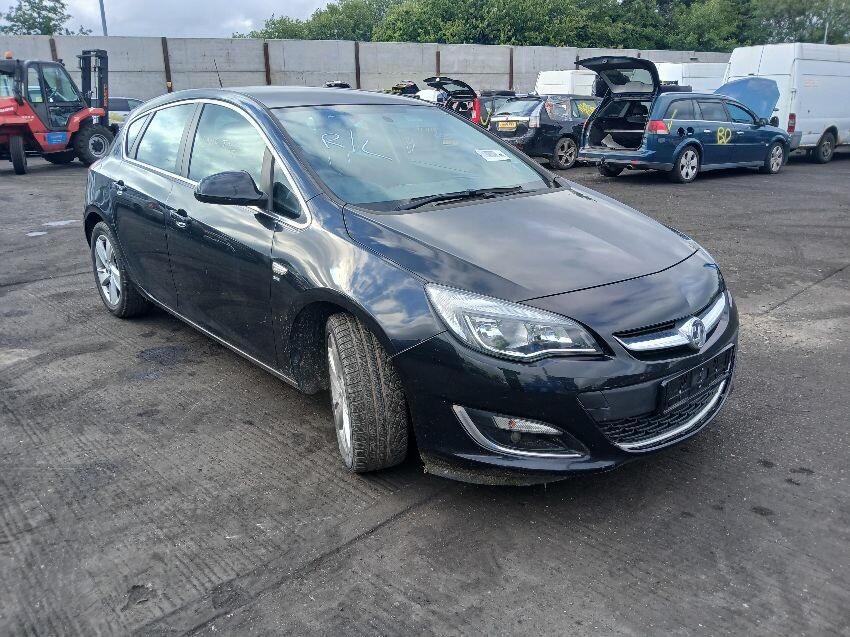 Used 2015 VAUXHALL ASTRA for sale at online auction | RAW2K