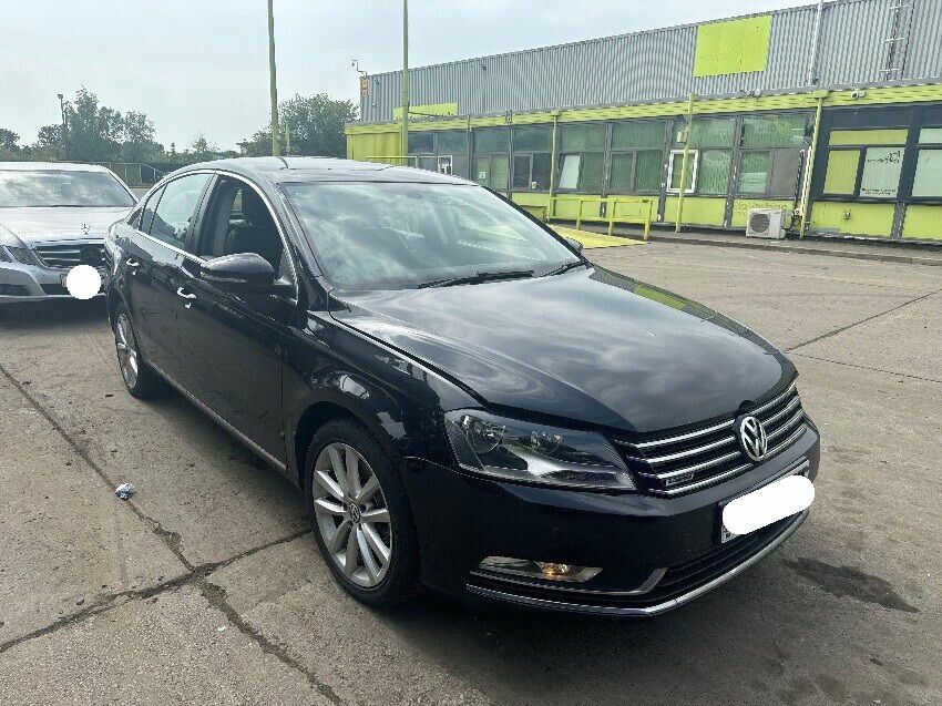 Used 2014 VOLKSWAGEN PASSAT for sale at online auction | RAW2K