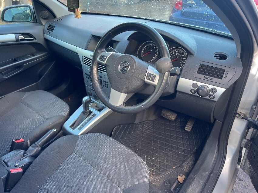 Used 2009 VAUXHALL ASTRA for sale at online auction | RAW2K