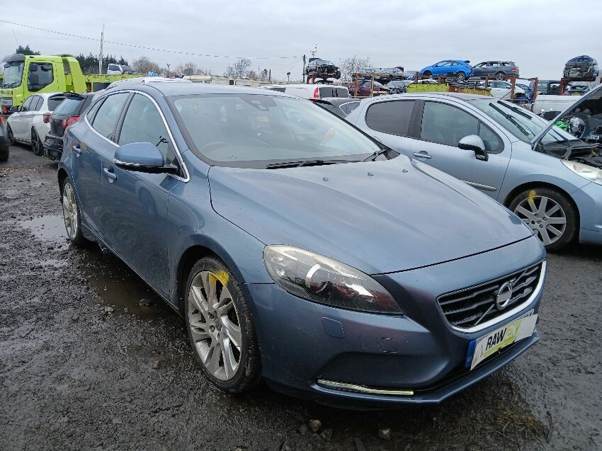 Used 2012 VOLVO V40 for sale at online auction | RAW2K