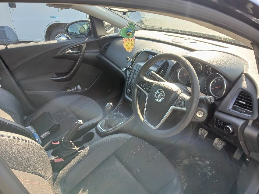 Used 2012 VAUXHALL ASTRA for sale at online auction | RAW2K