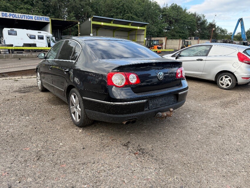 Used 2006 VOLKSWAGEN PASSAT for sale at online auction | RAW2K