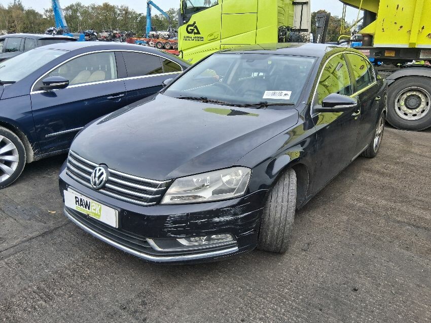Used 2012 VOLKSWAGEN PASSAT for sale at online auction | RAW2K