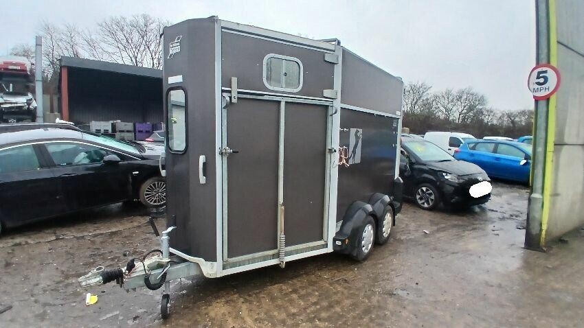 Used LIGHT I4 WILLIAMS TRAILOR for sale at online auction | RAW2K